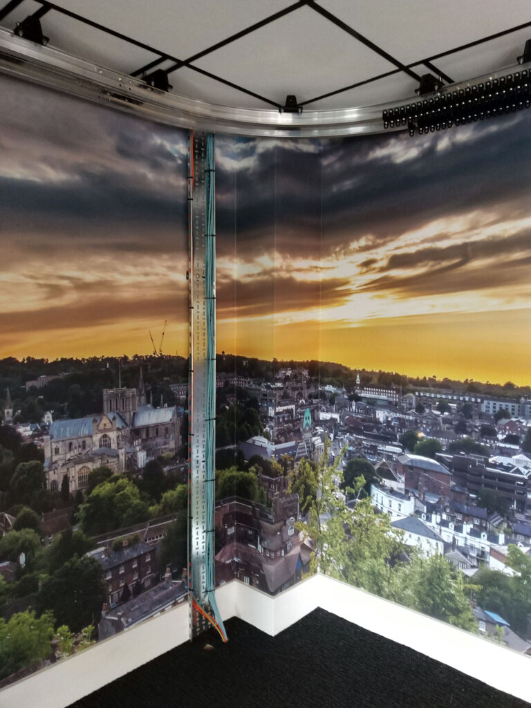 Printed vinyl graphics and interior wall wrapping. - VinylWrapperUK