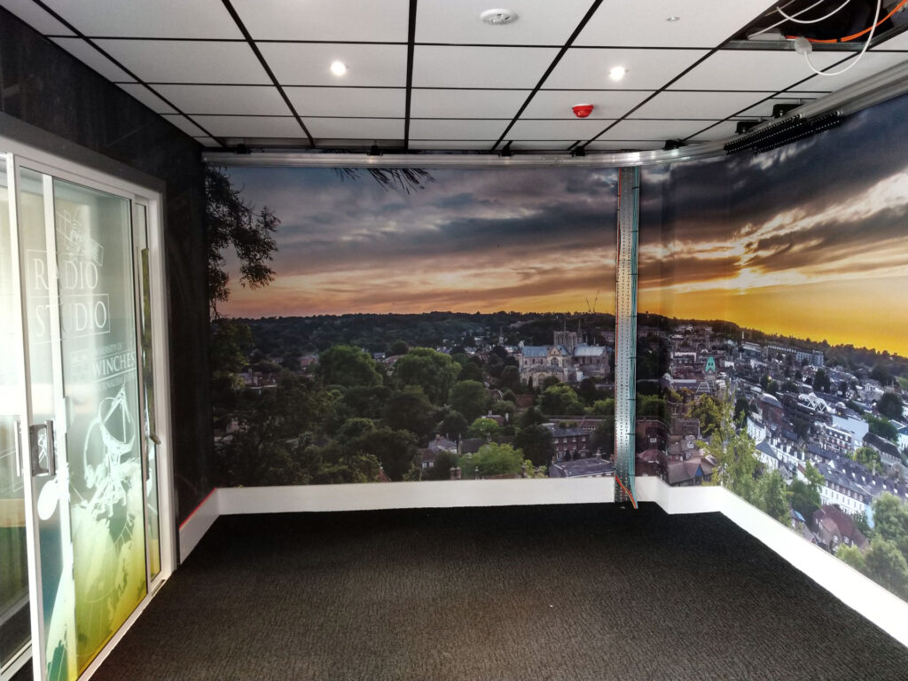 Printed vinyl graphics and interior wall wrapping. - VinylWrapperUK